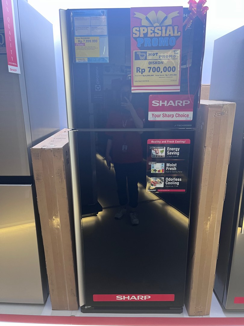 Kulkas Sharp, Elektronik, Lainnya di Carousell