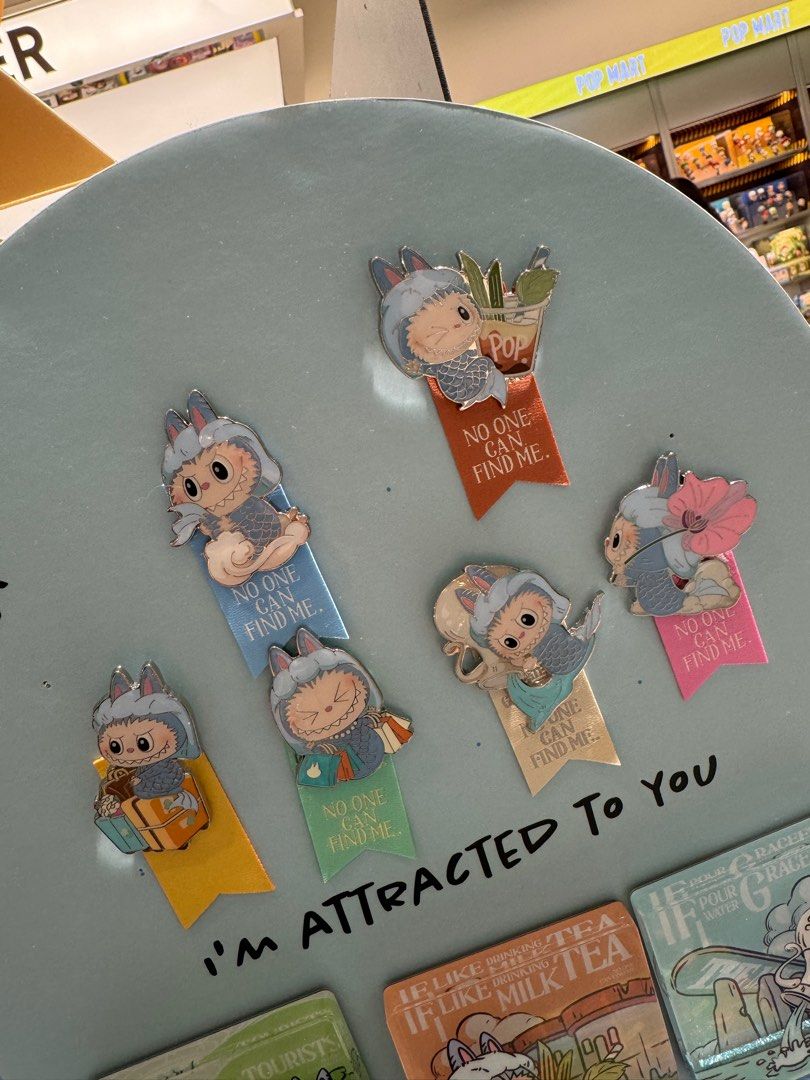 Labubu Merlion Singapore exclusive badge whole case sealed, Hobbies ...