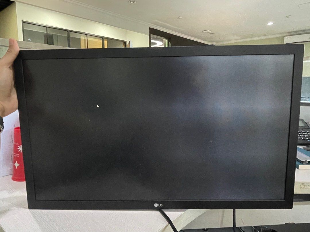 LG 24MK400 minus Bleeding, Elektronik, Bagian Komputer & Aksesoris di ...