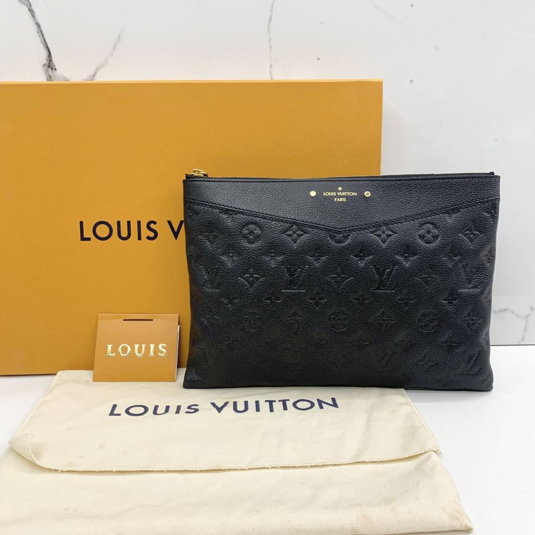Lv daily pouch black empreinte (30x21x2) with chip, box, dustbag ...