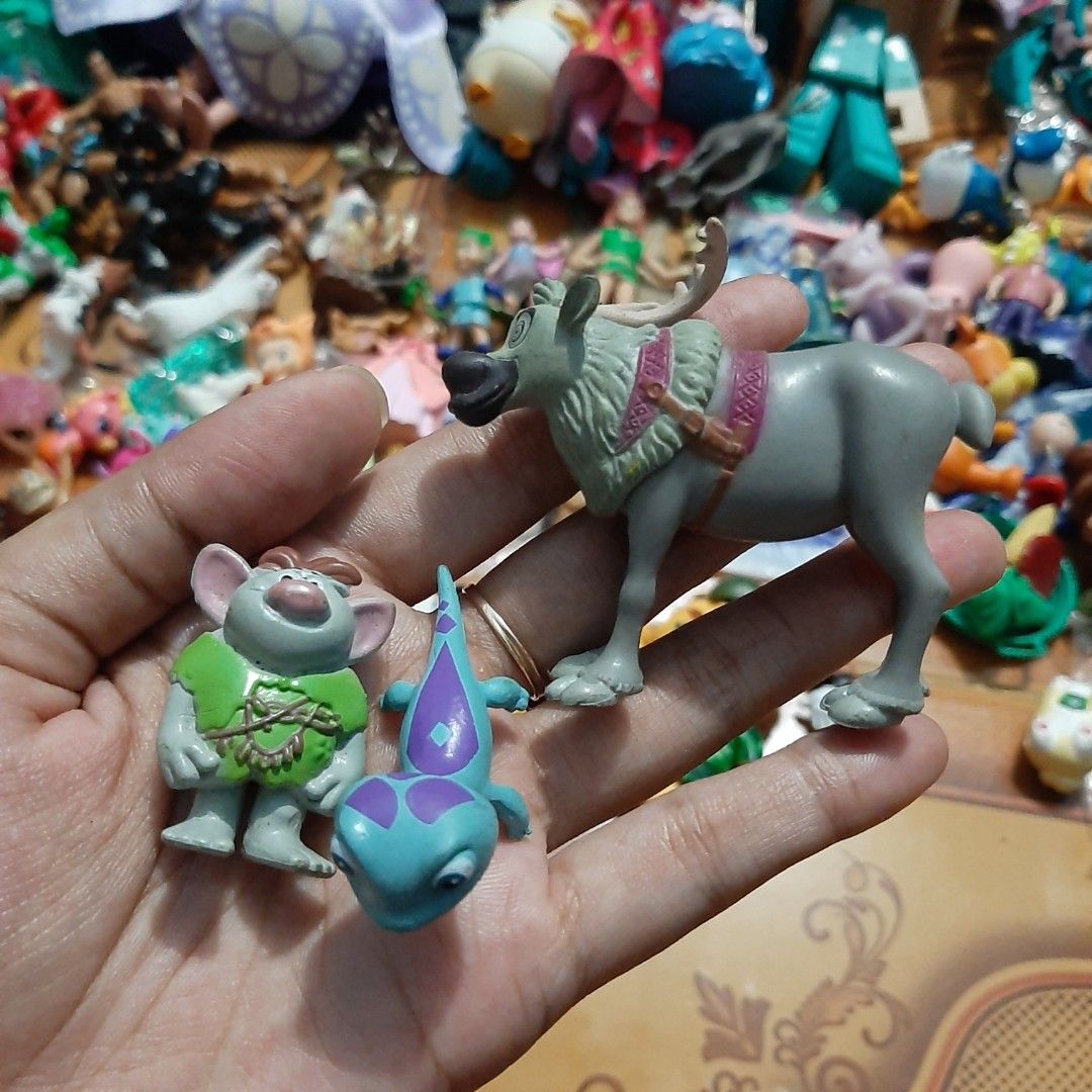 Mainan / figure frozen disney saimelender rare. Trolls dan rusa sven ...