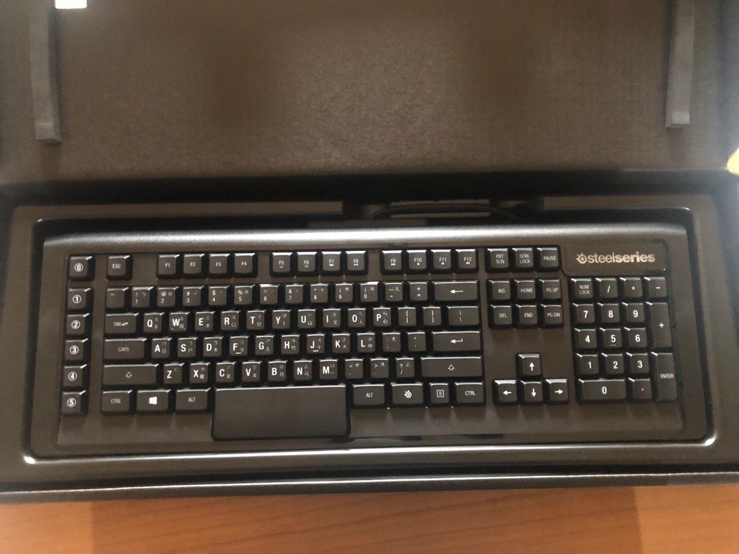 SteelSeries APEX M800 RGB 全彩背光 機械式 鍵盤, 電腦及科技產品, 電腦周邊產品, 電腦鍵盤及相關產品在旋轉拍賣