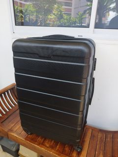 24 inch hard case luggage, Hobbies & Toys, Travel, Luggage on Carousell