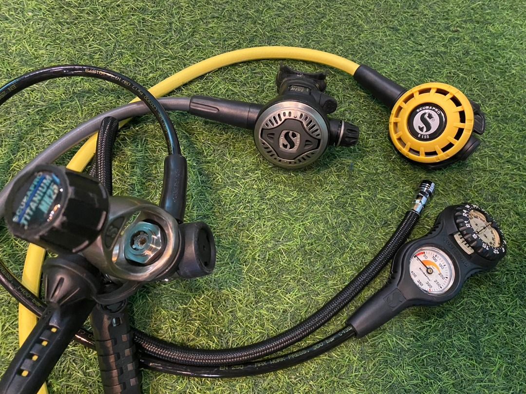 桃園店 SCUBAPRO MK25 T 一級頭 經典版 二級頭 R195 備二 二用錶 近全新 潛水 調節器 1年保固, 體育器材, 其他運動 ...