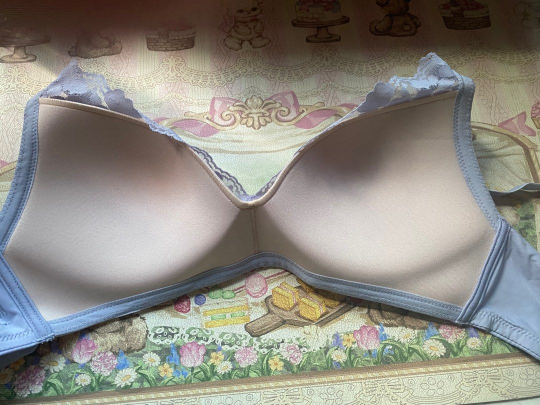 GU women lace bra wireless, Women's Fashion, New Undergarments & Loungewear on Carousell