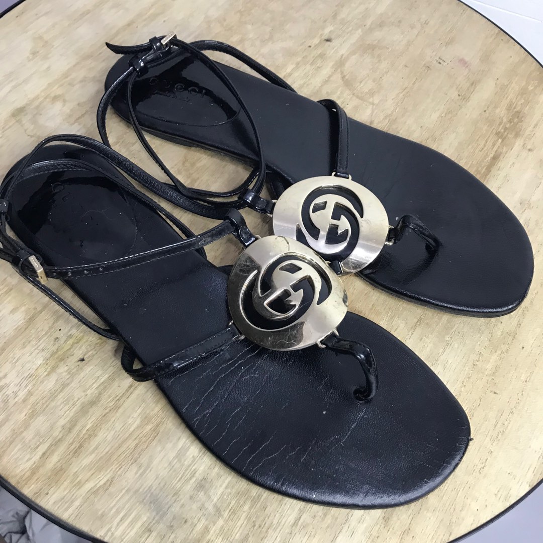 Gucci Flat Tong sandal Authentic, Fesyen Wanita, Sepatu di Carousell
