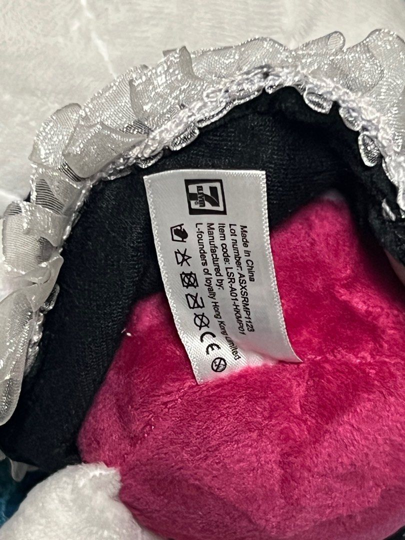 Hello Kitty Anna Sui 7 eleven plush, Beauty & Personal Care, Fragrance ...