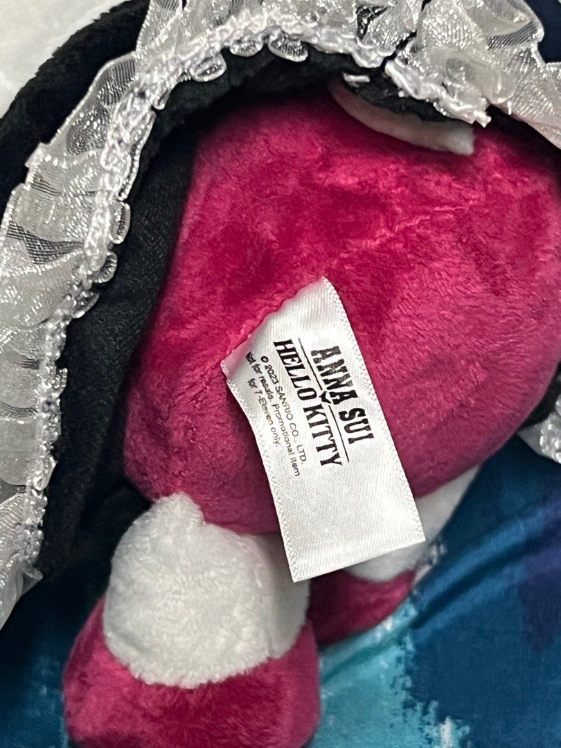 Hello Kitty Anna Sui 7 eleven plush, Beauty & Personal Care, Fragrance ...