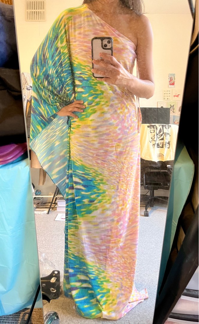 Innai Batik Toga Kaftan, Women's Fashion, Muslimah Fashion, Kaftans ...