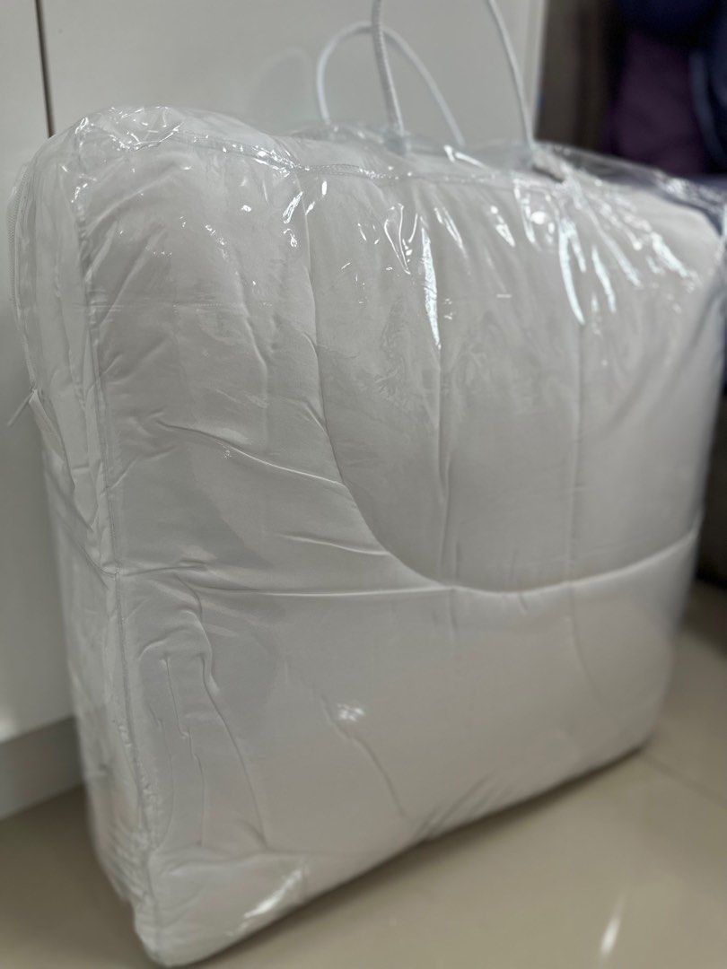 Jean Perry White Quilt - king size, Furniture & Home Living, Bedding ...