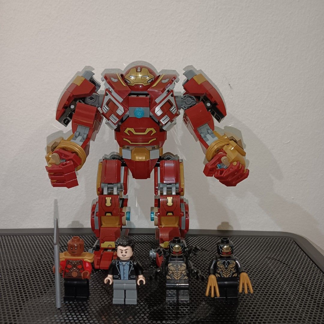 Lego the infinity Saga the HulkBuster the battle of wakanda, Hobbies ...