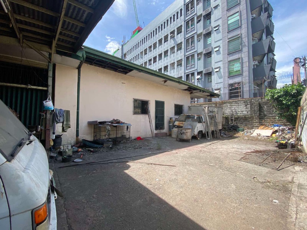 LOT WITH OLD STRUCTURE FOR SALE IN BRGY. LOURDES STA. MESA HEIGHTS ...