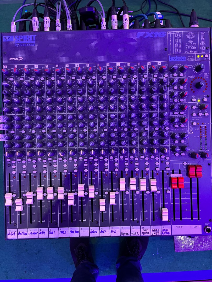 Mixer Soundcraft Spirit FX16, Hobbies & Toys, Music & Media, Musical ...