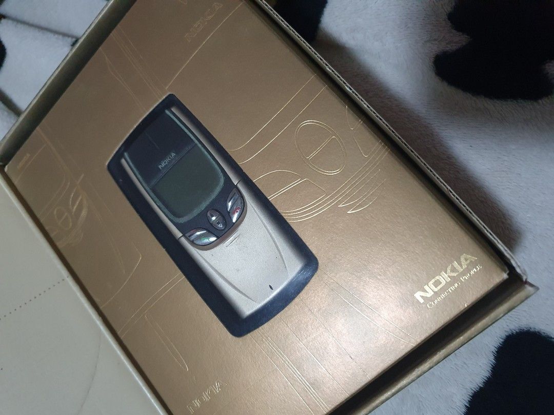 Nokia 8850 Gold