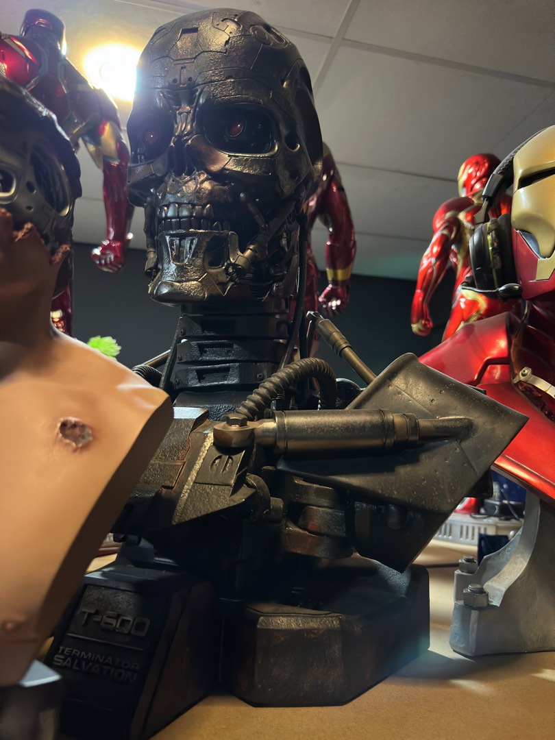 Sideshow life size bust terminator T-600, Hobbies & Toys, Toys & Games ...