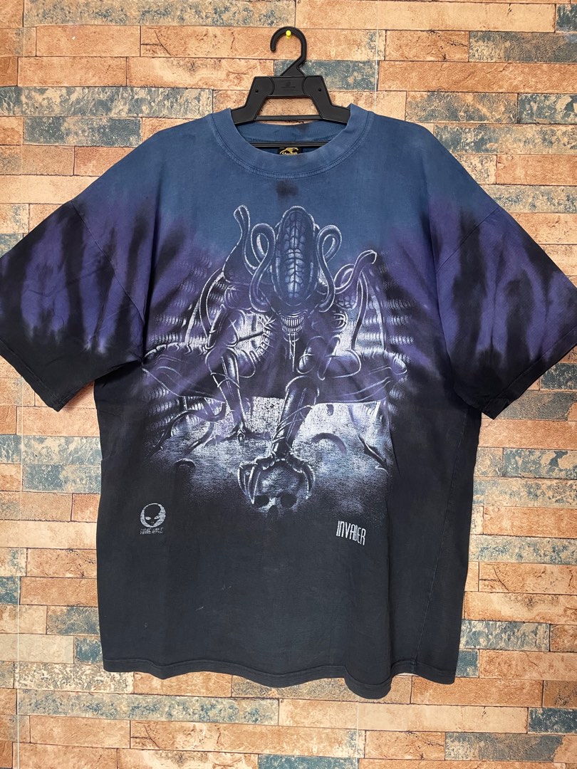 Vintage Alien Invader 90's Shirt, Men's Fashion, Tops & Sets, Tshirts ...