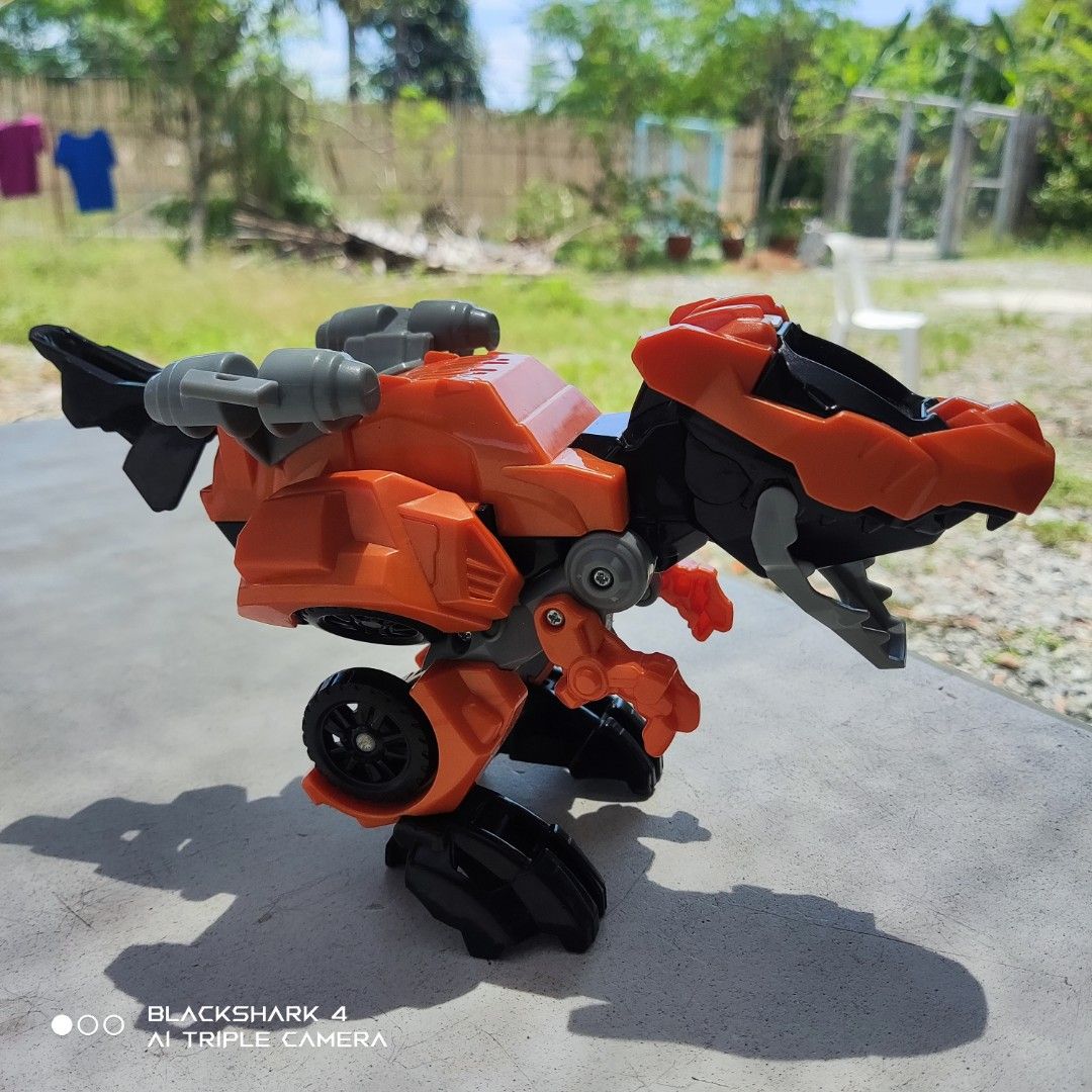 VTech Switch & Go T-Rex Race Car Easy to Transform with Light Effects ...