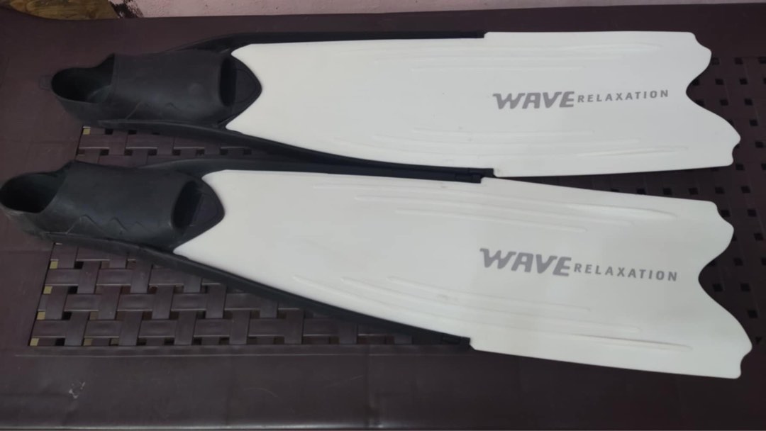 WAVE FINS!! FINS!! FREEDIVING, Sports Equipment, Sports & Games, Water ...