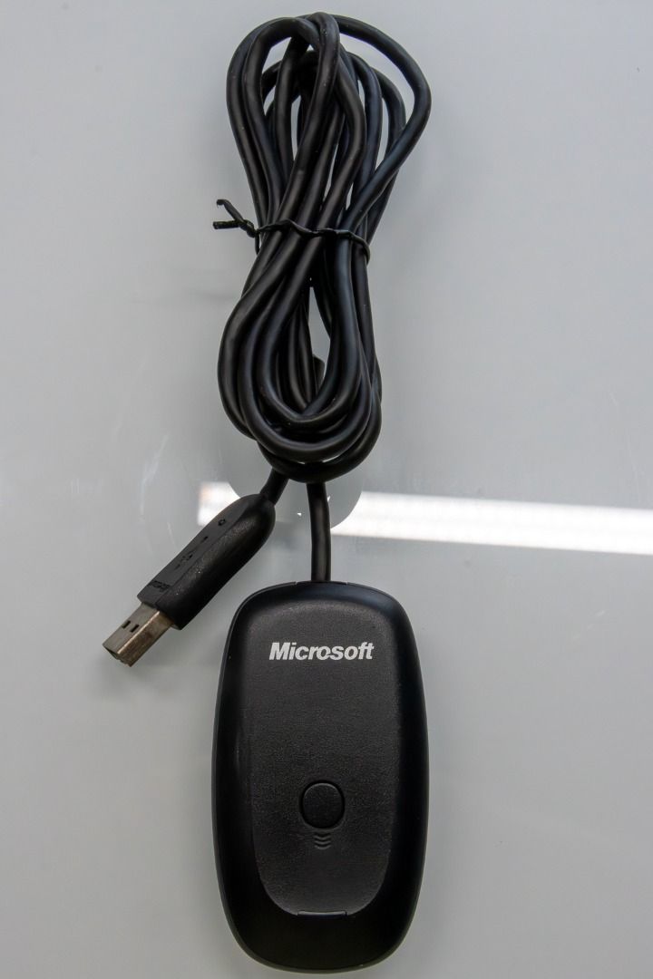 Xbox 360 wireless controller 2x and receiver, Video Gaming, Gaming ...