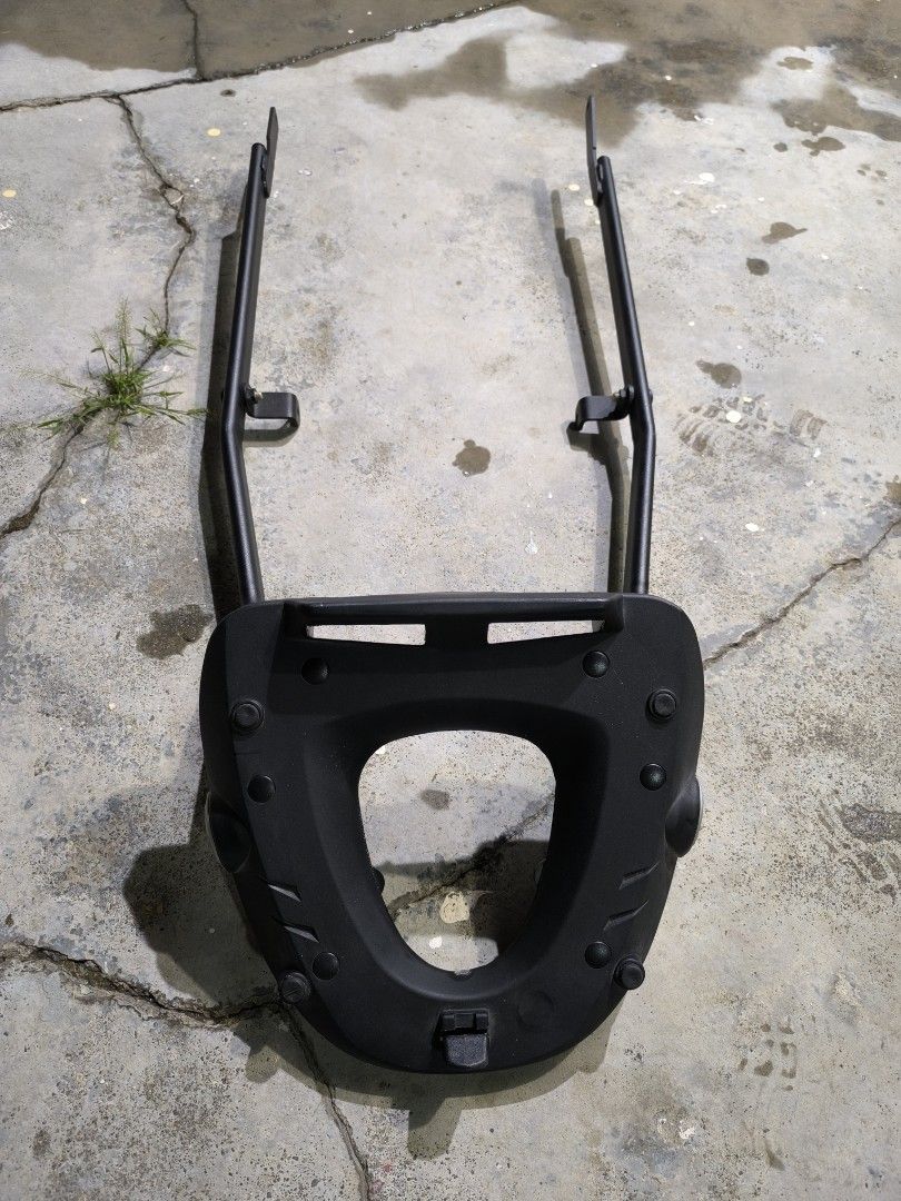 Yamaha monorack nvx 155 v1, Motorbikes on Carousell