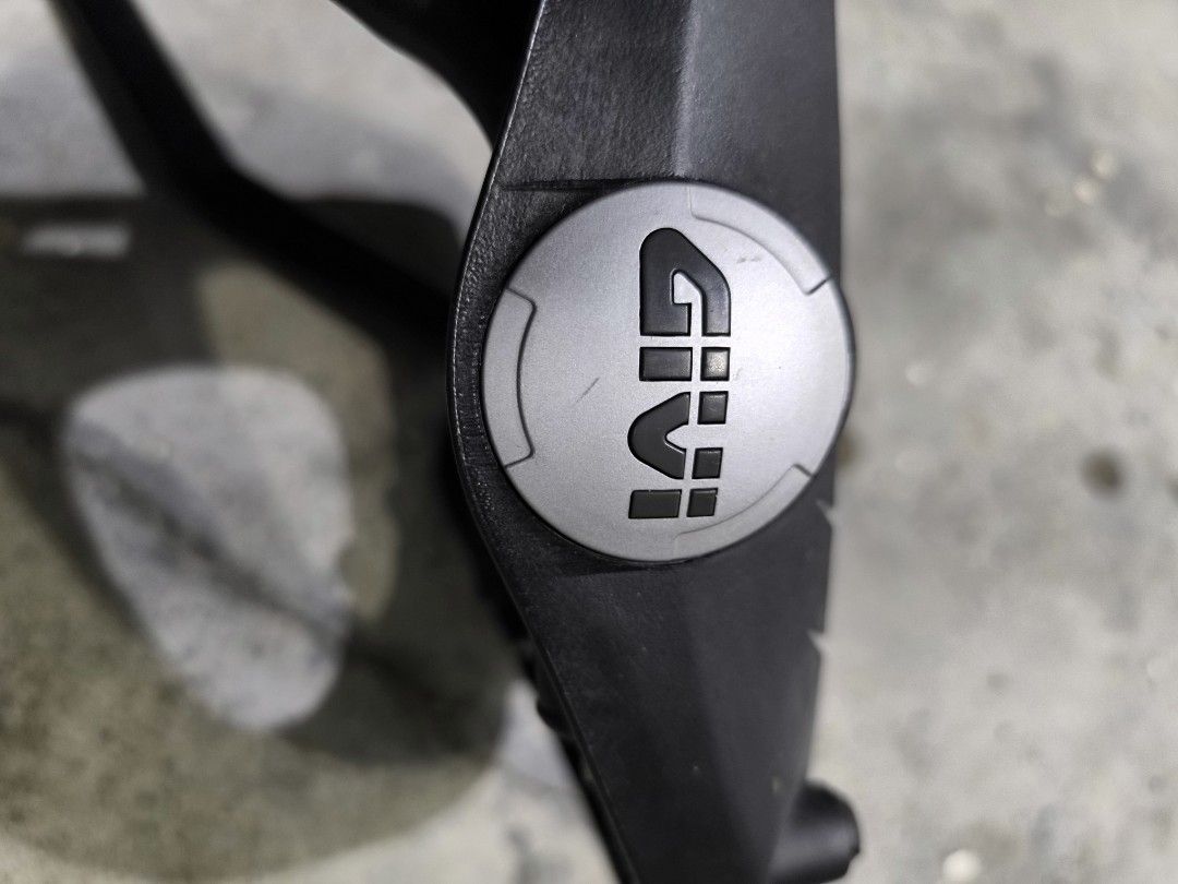 Yamaha monorack nvx 155 v1, Motorbikes on Carousell