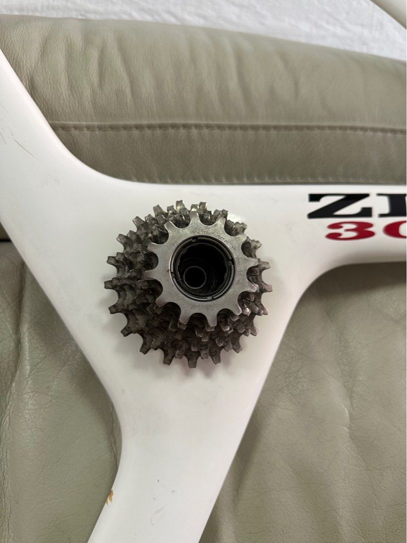 Zipp USA 3000 Tri Spoke monocoque carbon fibre kevlar tubular wheelset ...