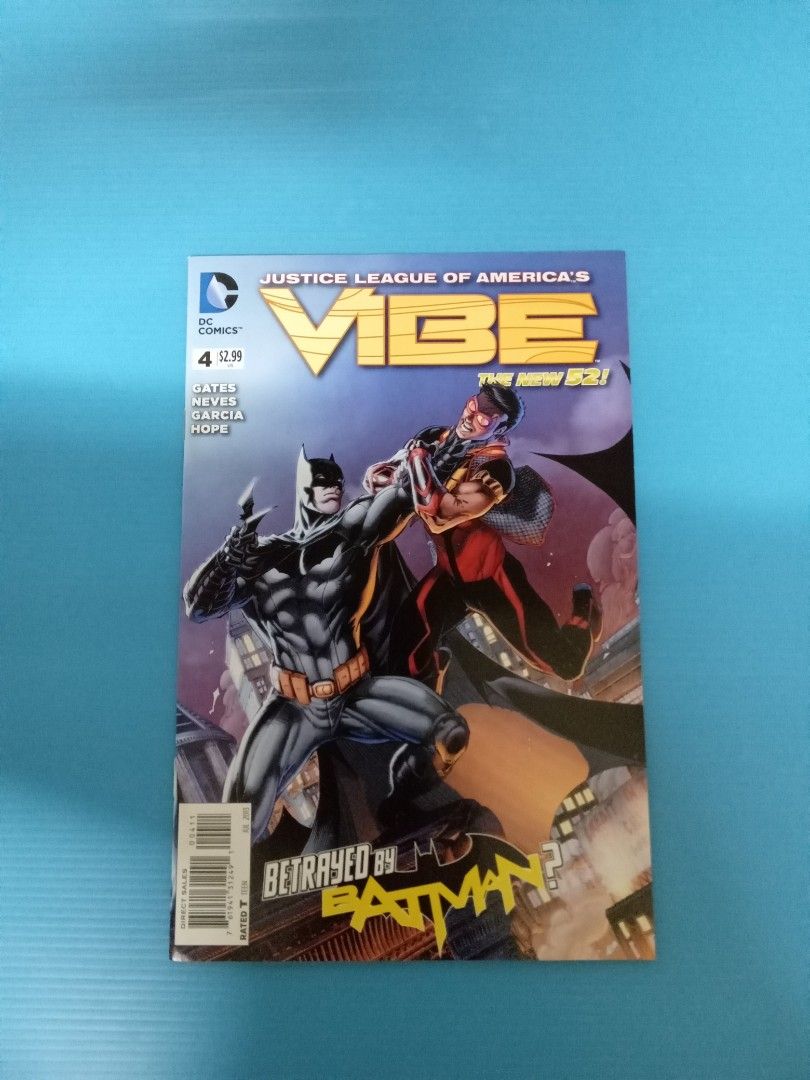 1st cover battle Batman Vs Vibe ! Justice League Of America's Vibe #4 ...