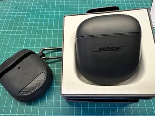 Bose QuietComfort ULTRA - Charging Case - Moonstone, Audio, Earphones ...