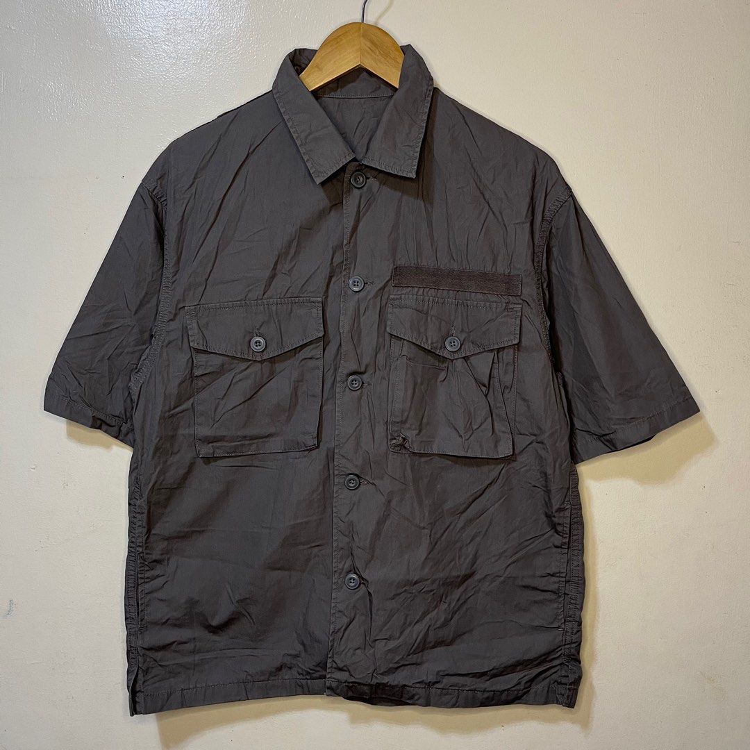 GU Utility Dark Grey Polo, Men's Fashion, Tops & Sets, Tshirts & Polo ...
