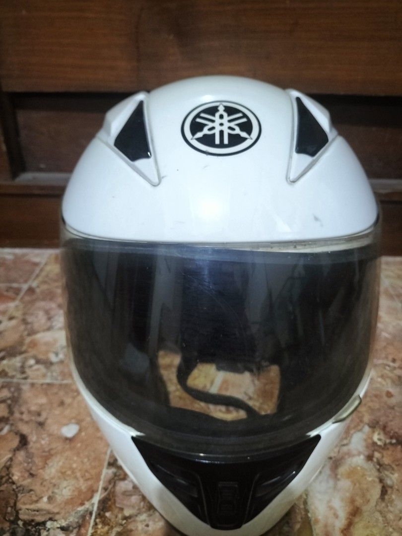 Helm yamaha R15 full face, Motor di Carousell
