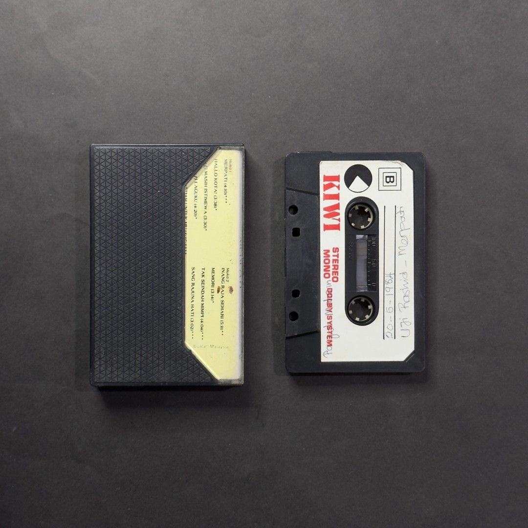 KASET UJI RASHID - Merpati ( Bootleg ), Hobbies & Toys, Music & Media ...