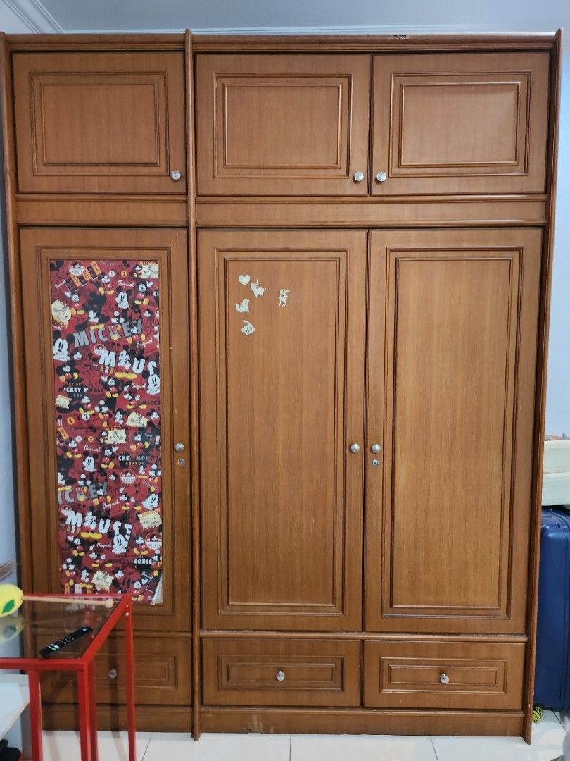 Lemari kayu 3 Pintu swing kaca 240x63x180 free 2 meja lemari, Perabotan ...