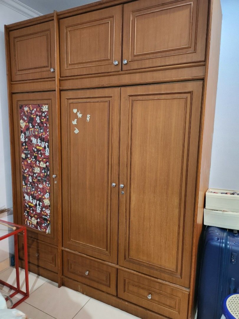Lemari kayu 3 Pintu swing kaca 240x63x180 free 2 meja lemari, Perabotan ...