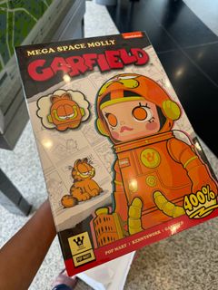Popmart MEGA Space Molly Garfield 400%, Hobbies & Toys, Toys & Games on ...