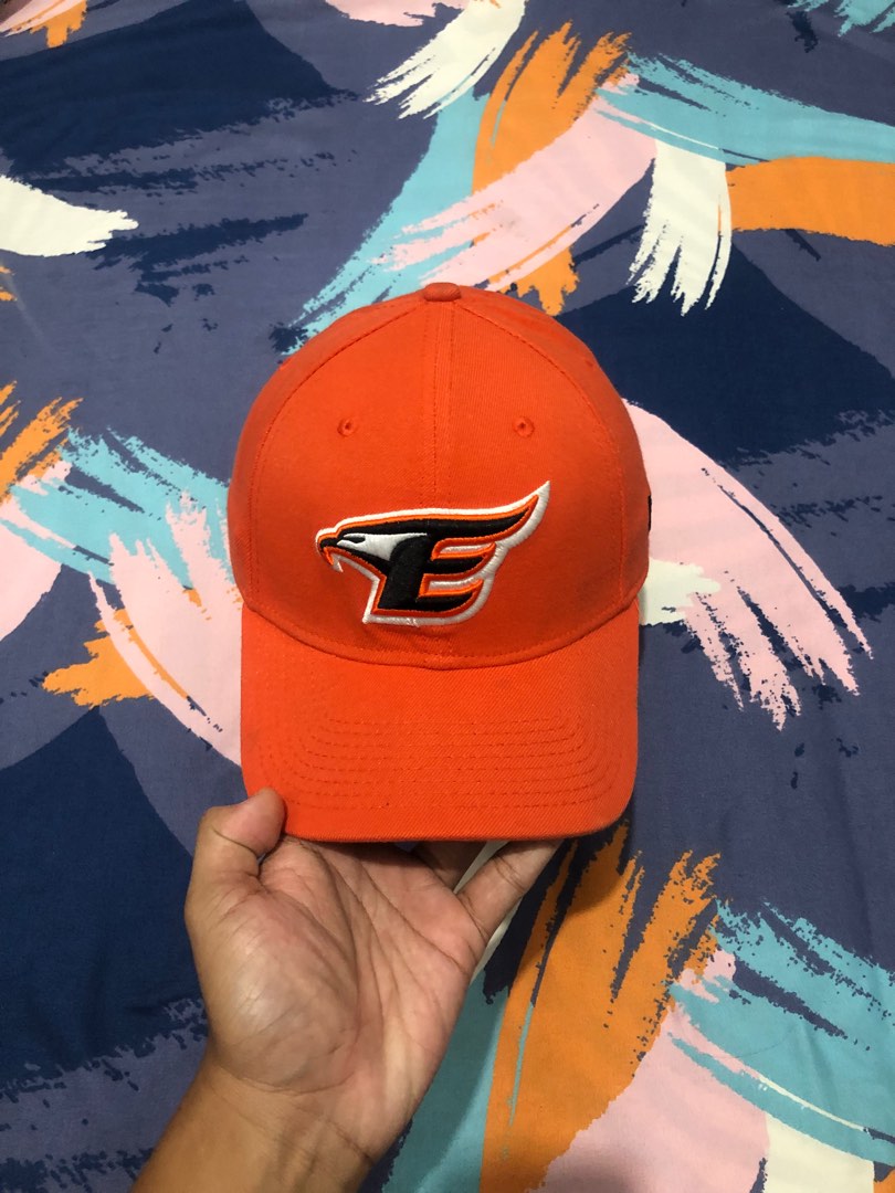 Topi built up new era eagle, Fesyen Pria, Aksesoris, Topi di Carousell