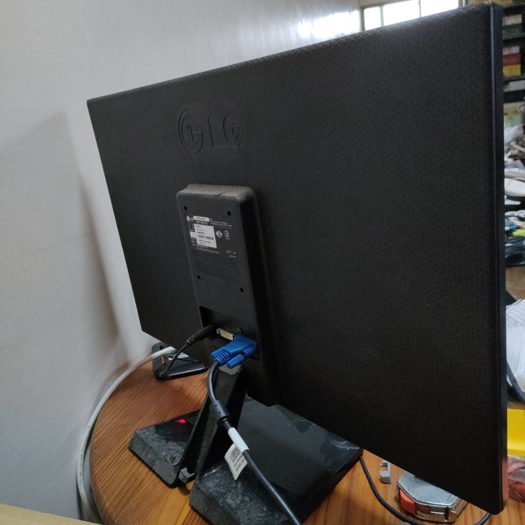 二手 LG IPS234TA 23吋 電腦 螢幕 2012年, 電腦及科技產品, 電腦周邊產品, LCD 螢幕在旋轉拍賣
