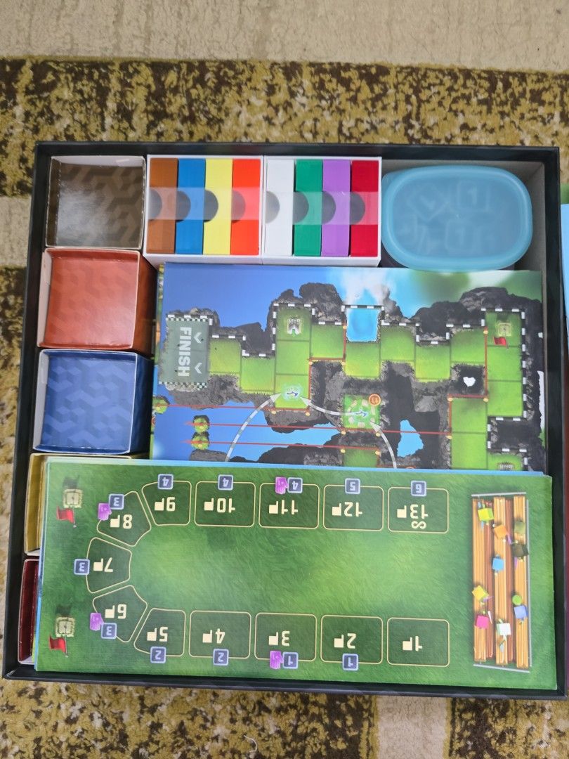 Cubitos + fowl play expansion board game, Hobbies & Toys, Toys & Games ...