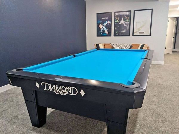 DIAMOND BILLIARD TABLE with Complete Accessories, Sports Equipment ...