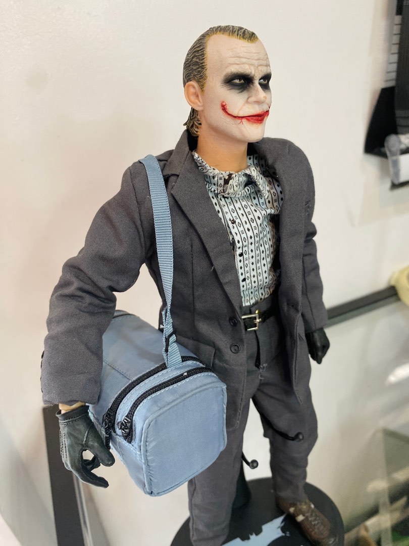 HOT TOYS JOKER BANK ROBBER 1:6, Hobbies & Toys, Toys & Games on Carousell