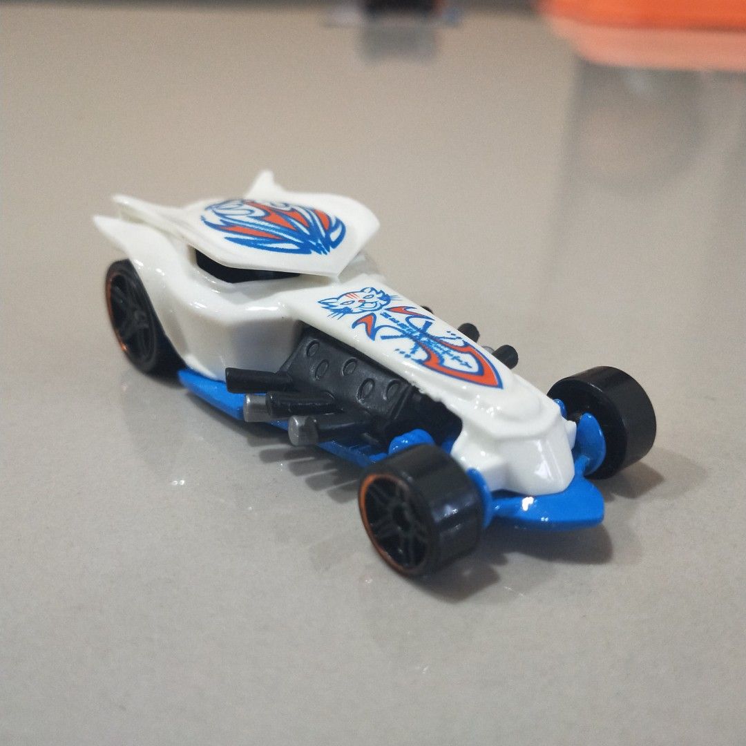 Hot Wheels Bad Ratitude Putih White, Toys & Collectibles, Mainan di ...