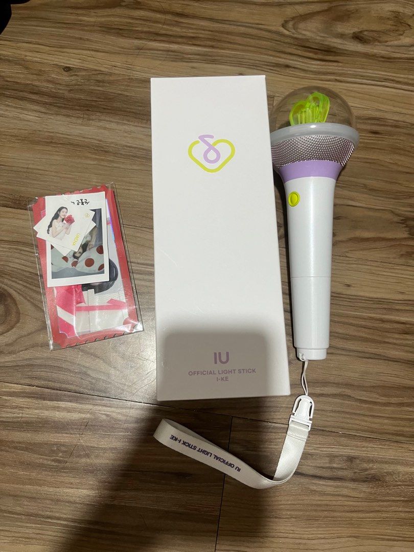 IU Version 3 light stick original with pob benefits, Hobbies & Toys ...