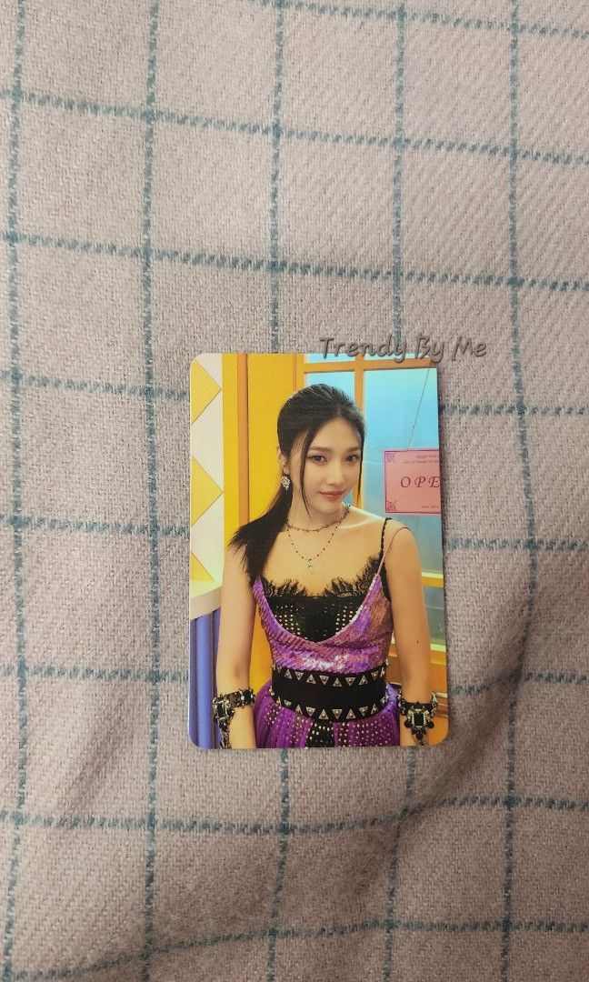 Joy Red Velvet - Queendom Official Photocard, K-Wave di Carousell