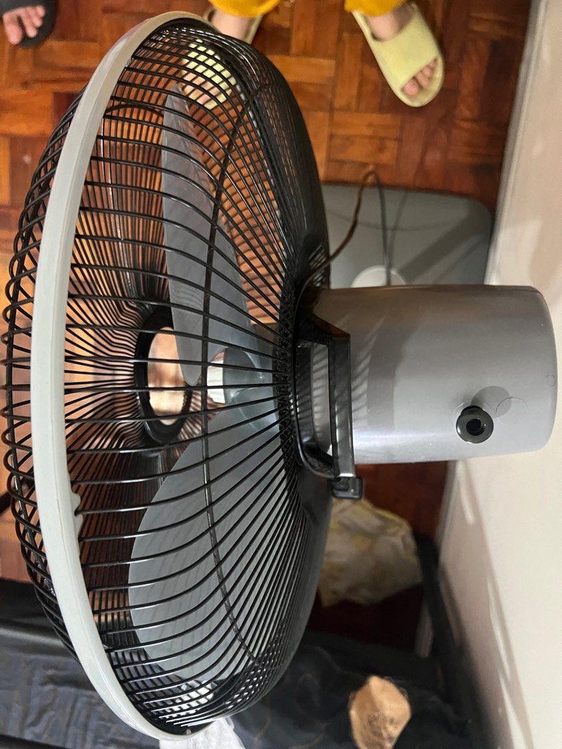 KDK Electric Stand Fan L40MDS, Furniture & Home Living, Lighting & Fans, Fans on Carousell