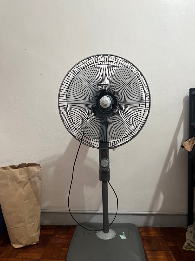 KDK Electric Stand Fan L40MDS, Furniture & Home Living, Lighting & Fans ...