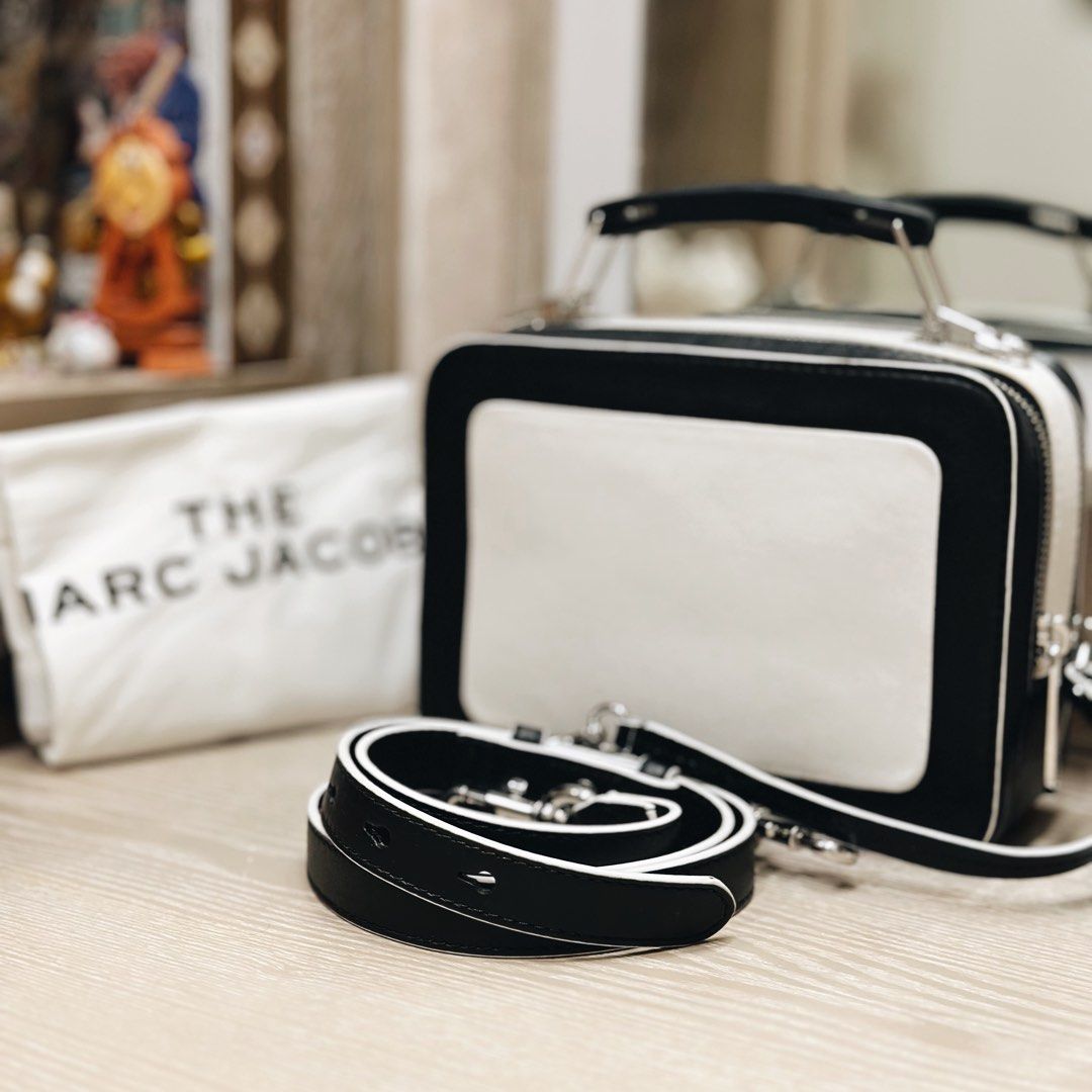 Marc Jacob The Mini Box Bag White - Tas Wanita Putih, Fesyen Wanita ...