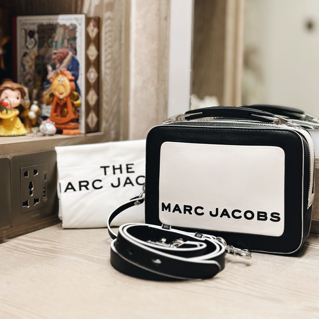 Marc Jacob The Mini Box Bag White - Tas Wanita Putih, Fesyen Wanita ...