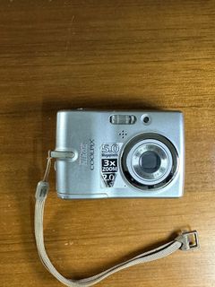 NIKON COOLPIX L11 CCD CAMERA, Photography, Cameras on Carousell