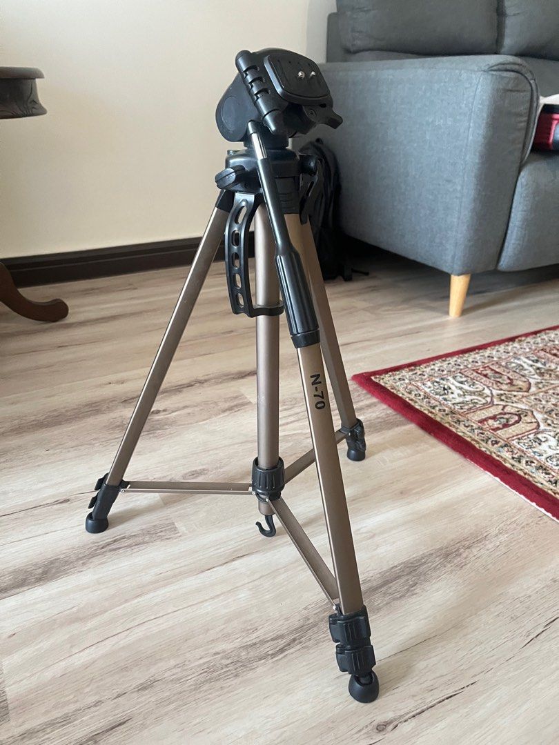 Nikon Tripod N-70, Photography, Photography Accessories, Tripods & Monopods on Carousell