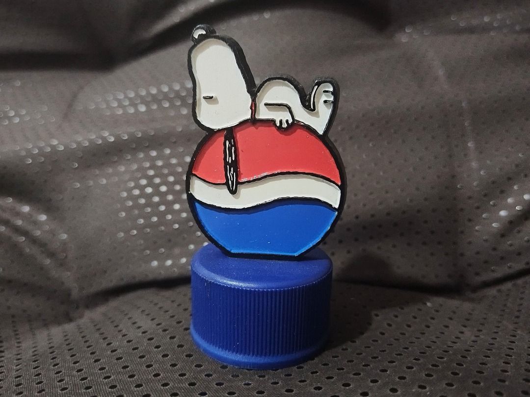 Peanuts - Snoopy and Friends - 13 Pieces 2D Figure Pepsi Caps Set ...