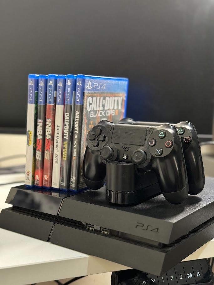 PS4 Phat Black Bundle | 500gb | Dualshock 4 Wireless Controllers | PS Camera | Includes 6 games ...